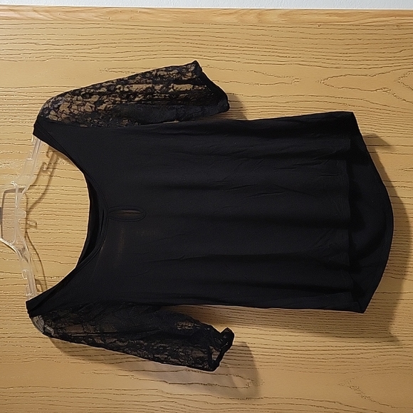 Luxe USA | Tops | Black Lace Sleeve Low Back Top | Poshmark